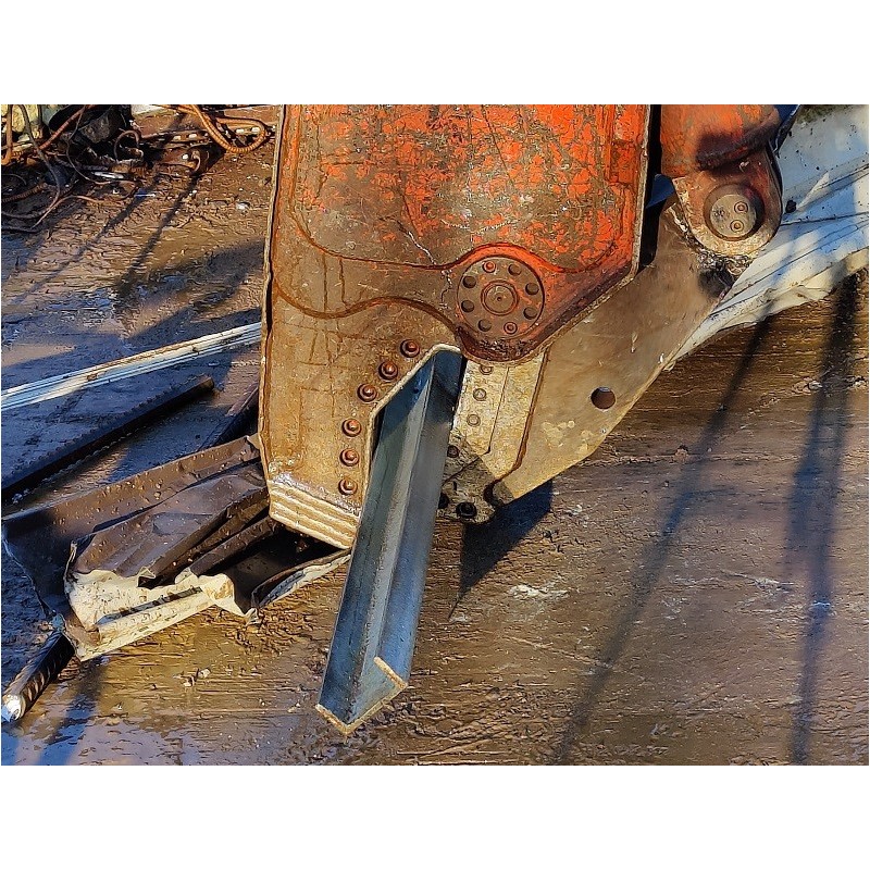 Scrap shear Yellow S 03 Metal shear / steel shear mobile shear